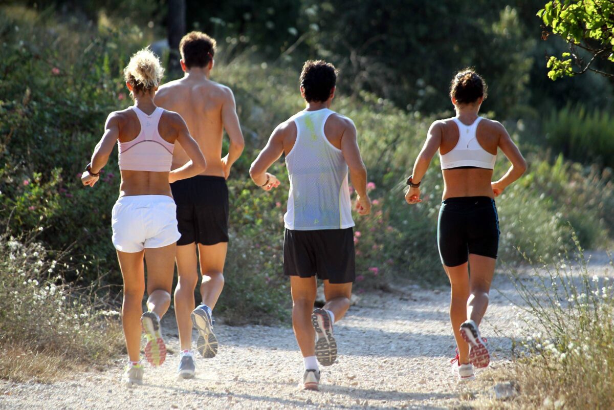 ¿Cuánto ejercicio aeróbico hay que hacer para mantenerse sano?